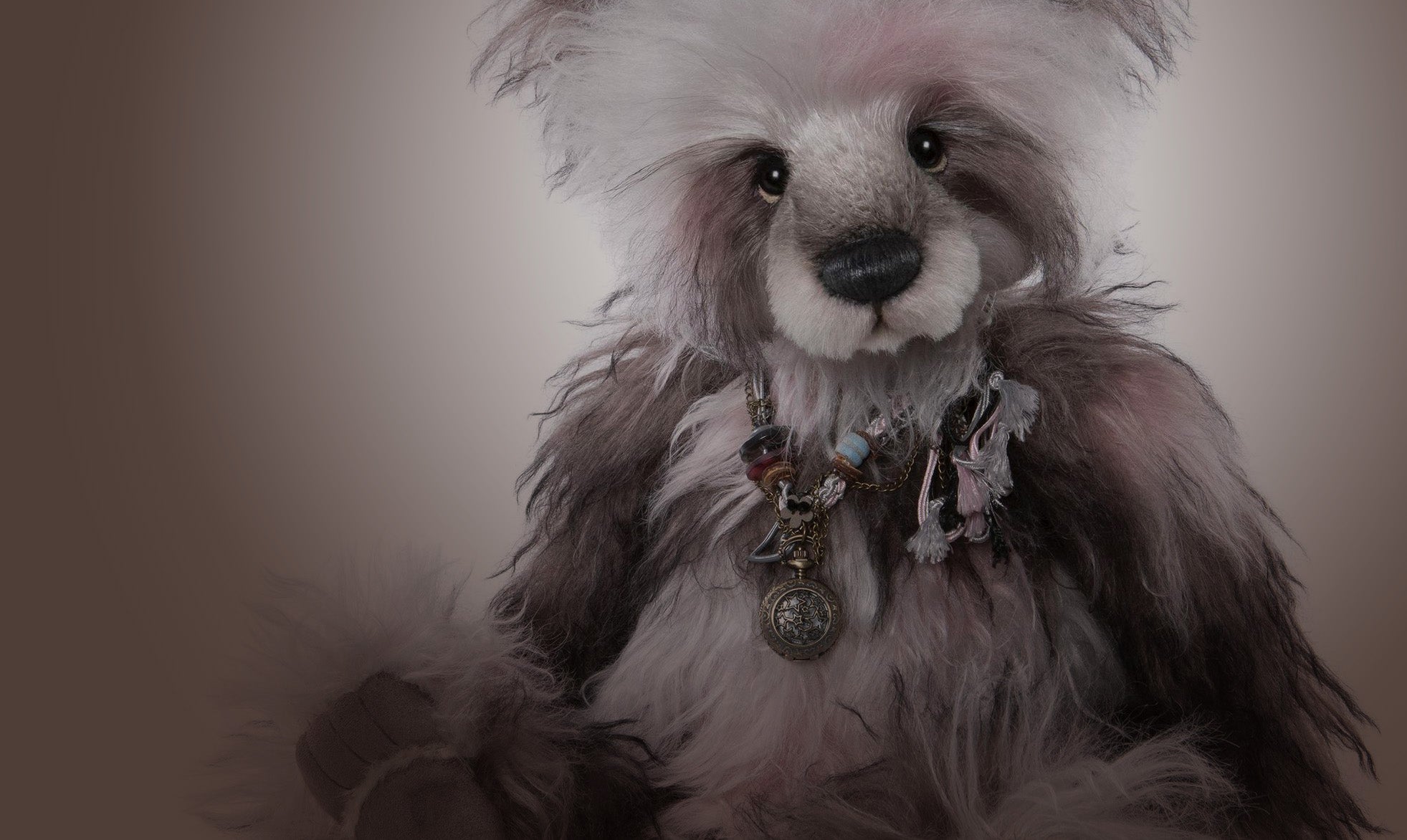 The Labyrinth Reveals Its Secrets – Little Teddy Shop